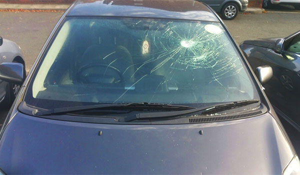 Reasons to Replace Your Damaged Windscreen - London Car Windscreen