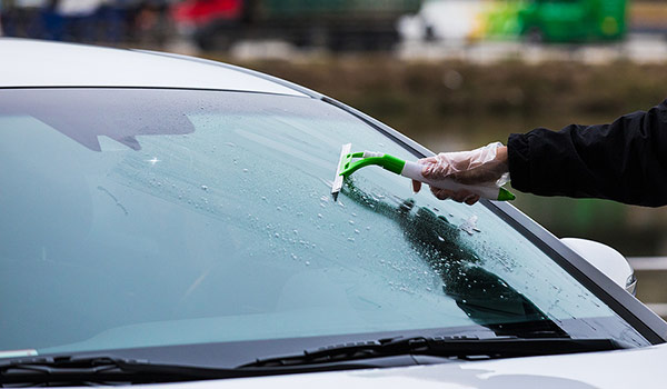 Windscreen Cleaning and Care Tips - London Car Windscreen
